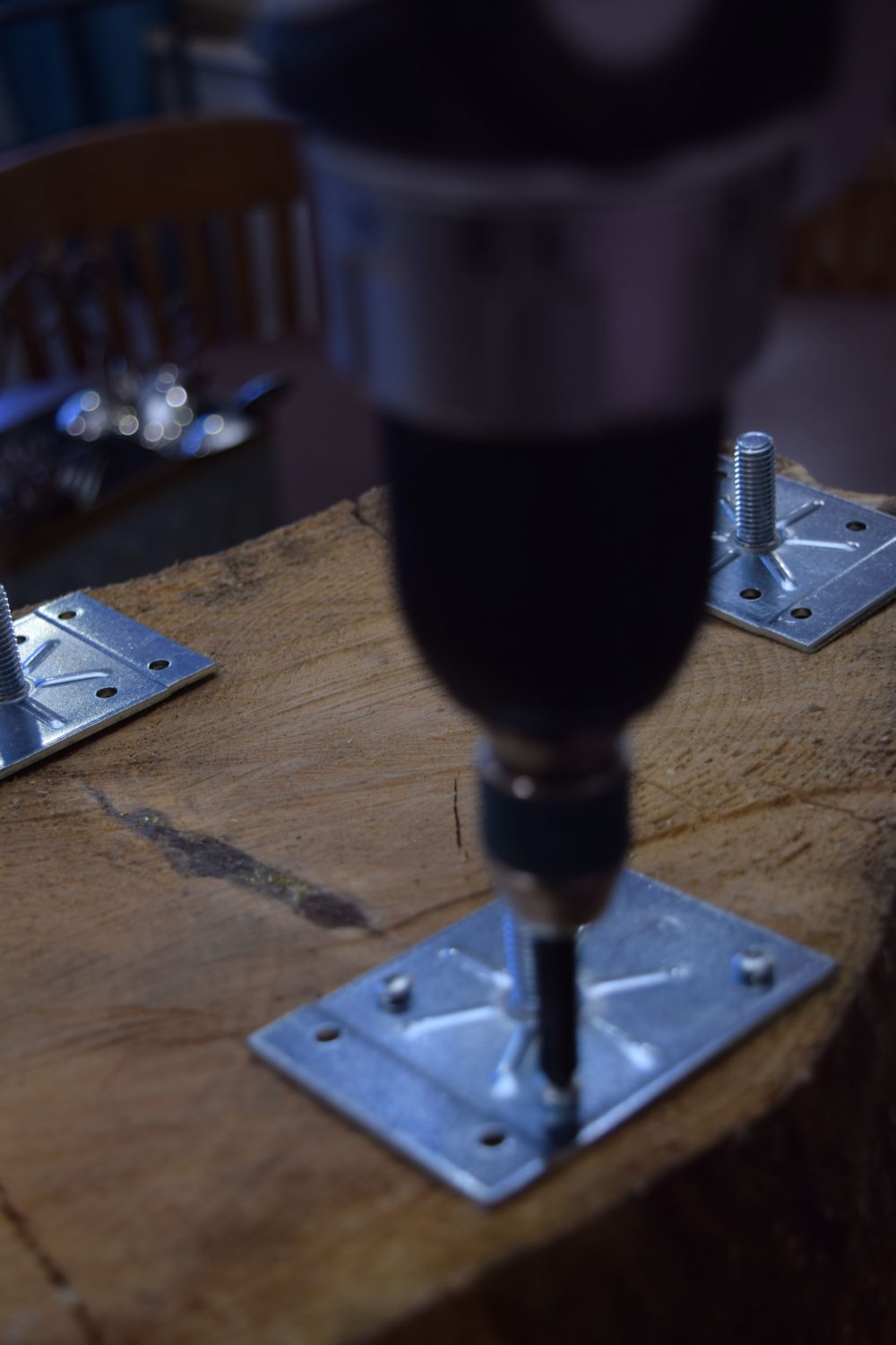 DIY Stump Table – Grocery Shrink